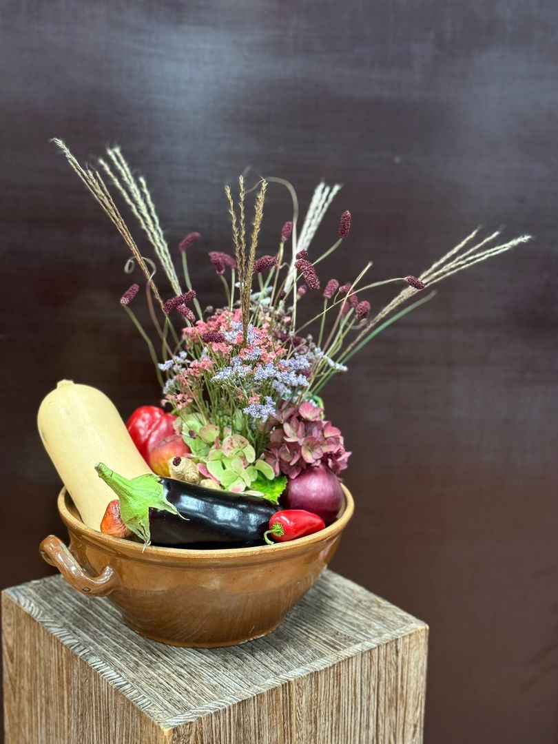 Foto's van de Bloemschikcursus najaar 2025 Schik de oogst - proef de pracht